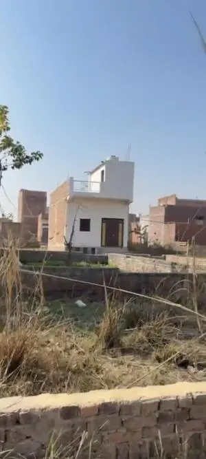 Property in Pavi Sadakpur, Ghaziabad from 5 lakhs to 10 lakhs ...