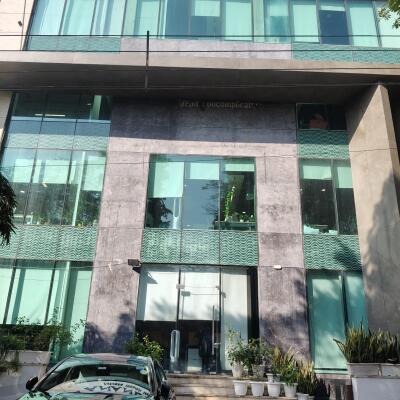 Ready to move Office Space in D Block Defence Colony Delhi - 3000 Sq. Ft.