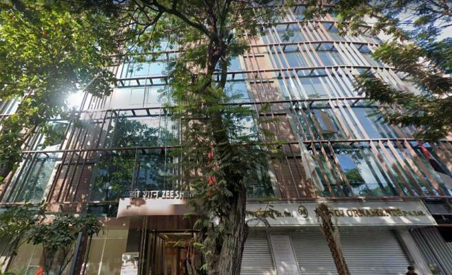 Bare shell Office Space in Vile Parle East Mumbai - 733 Sqft