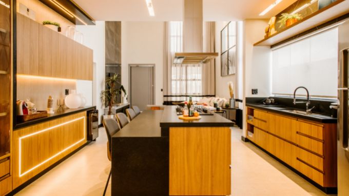 What is Engineered Wood: Pros & Cons, Prices in India, Uses