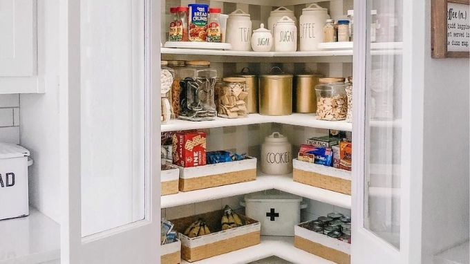 Kitchen Pantry Design: 100+ Ideas on Design, Layout, Lighting, Placement
