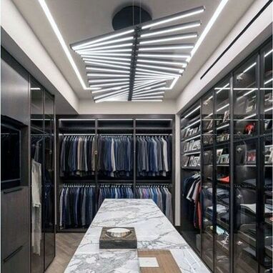 Walk-in Closet Designs (In Photos) with layout, storage, seating ...
