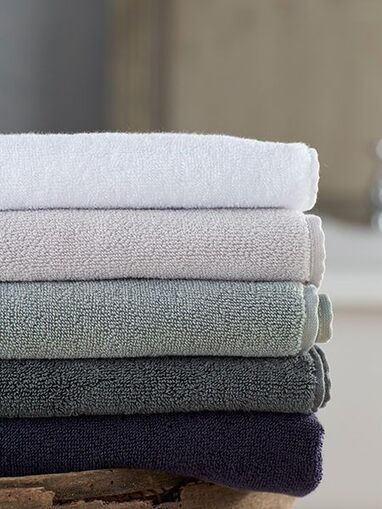 Guest Room Design Ideas (In Photos): 40+ Ideas on Layout, Lighting ...