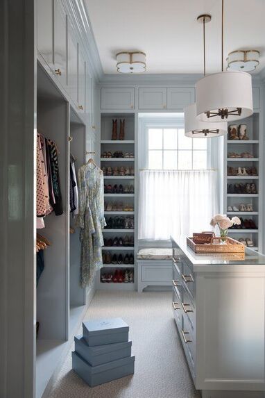 Walk-in Closet Designs (In Photos) with layout, storage, seating ...