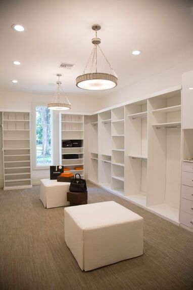 Walk-in Closet Designs (In Photos) with layout, storage, seating ...