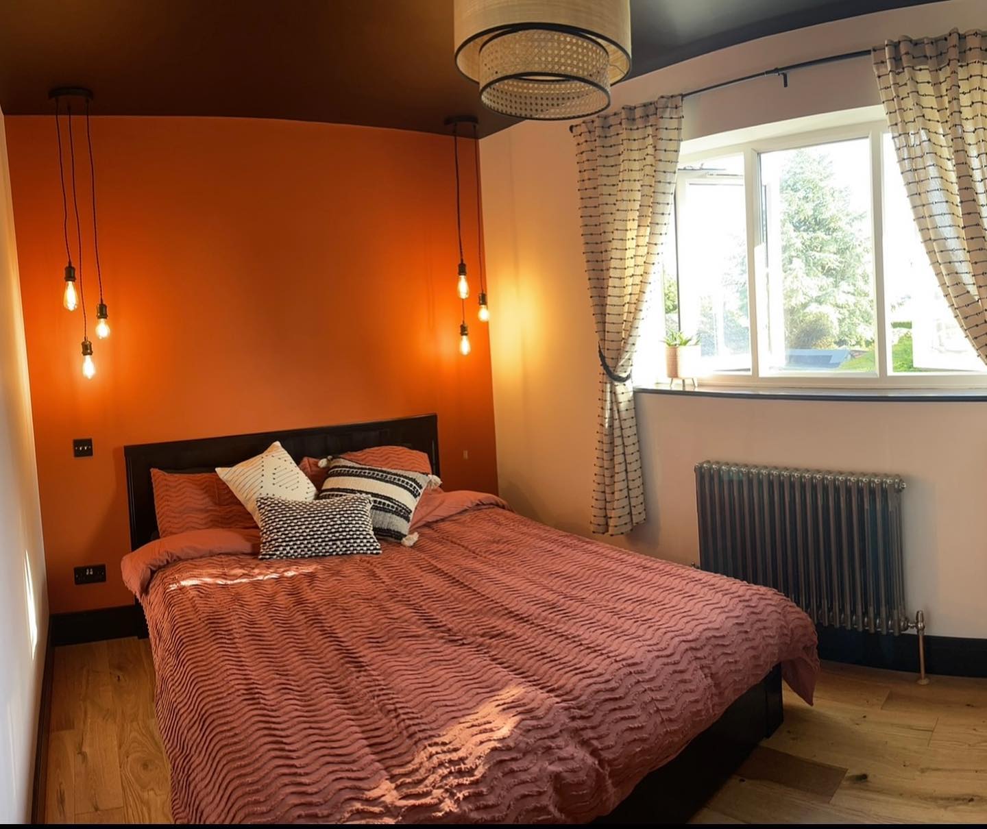 25+ Orange Two-Colour Combination for Bedroom Walls: Latest Designs for ...