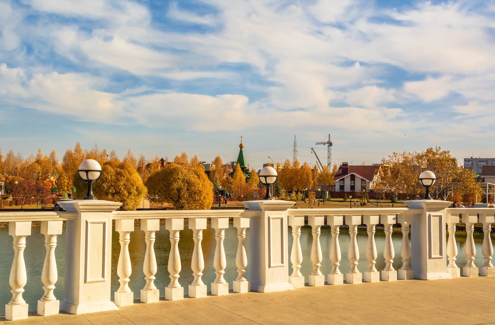 25+ Parapet Wall Design Ideas for roofs, terraces, that will trend in 2025