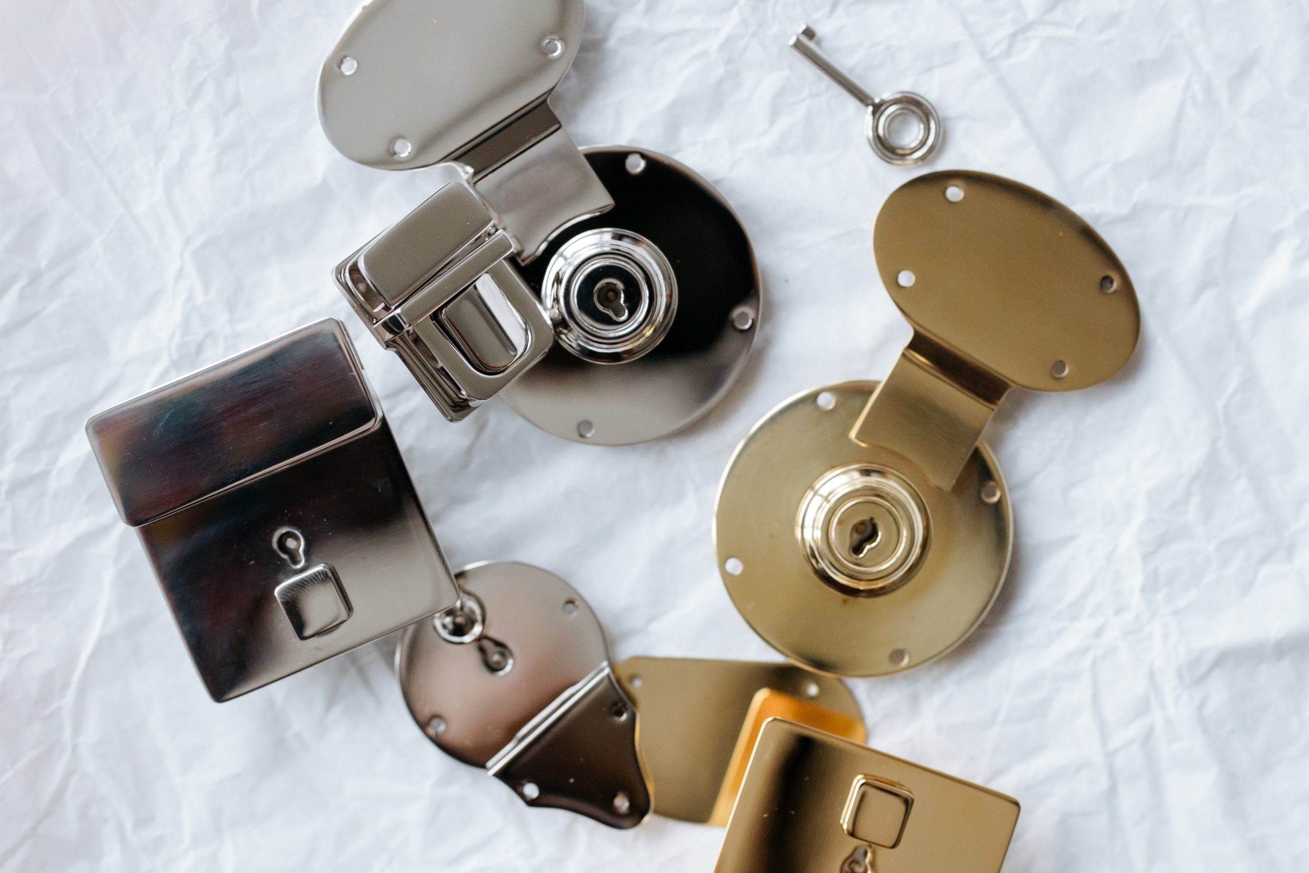 Door Locks: Top 10 Types, Grades and a Guide Book For Buying One