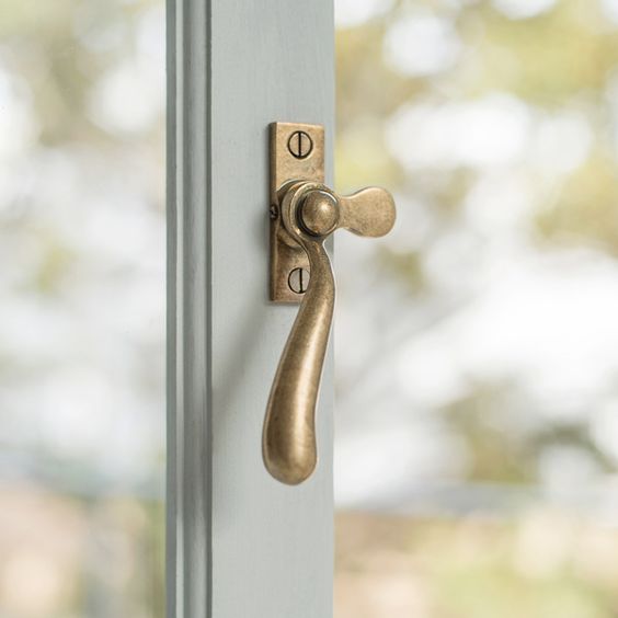 30+ Antique Window Design Ideas For Adding Regal Look To Your Home