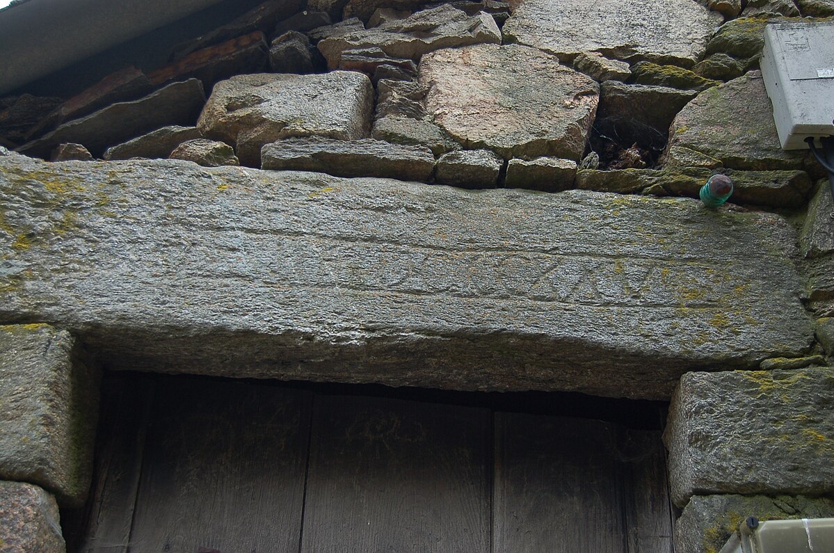 What are Lintels in building construction and why it is important?