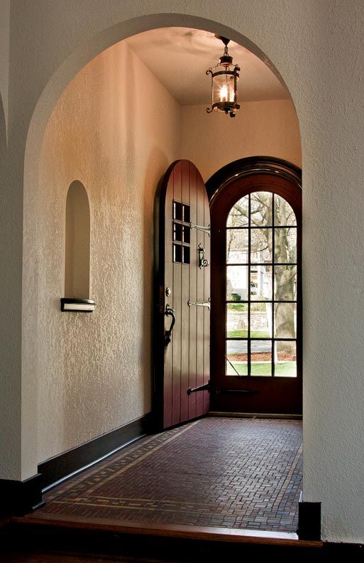 15+ Round Door Designs for Your Home