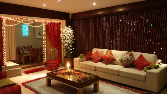 दिवाली पर कैसे सजाएं अपना लिविंग रूम जिससे घर में लग जाए चार चाँद, पढ़े ...