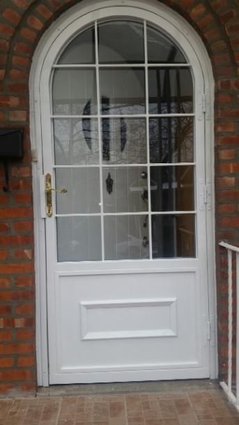 15+ Round Door Designs for Your Home