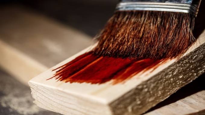 All about Varnish Paints: Types, Uses, Application, Advantages and Prices