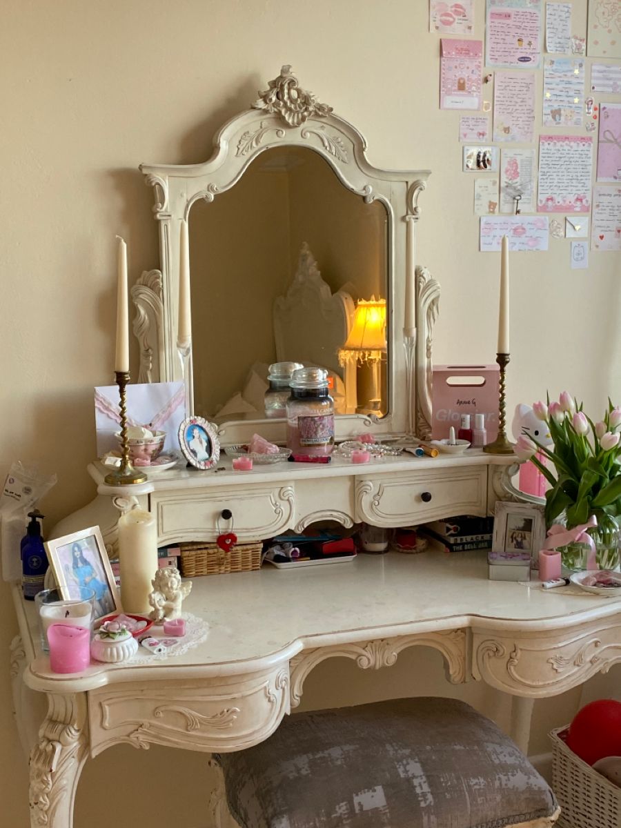 15 Coquette Room Decor Ideas: Tips to Create the Feminine Decor