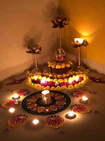 35+ Diwali mandir decoration ideas with diyas, flowers & more