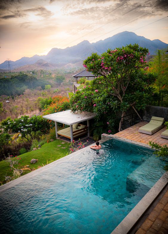 8 Stunning Infinity Pool Designs: Ideas, Size, Cost, Pros & Cons