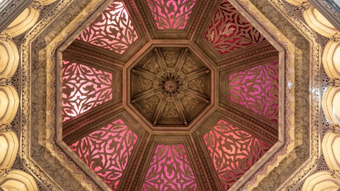 30+ Modern Glass Ceiling Designs: Ideas for Bedroom, Bathroom