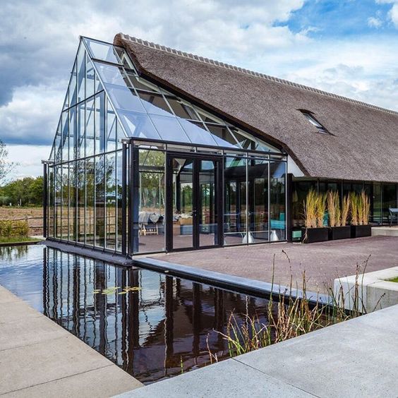 5 Thatched Roof Designs: Ideas, Benefits & More