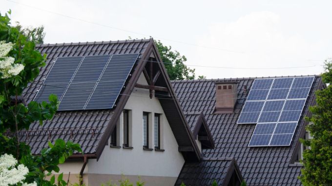 Buying a House with Solar Panels: Cost, Pros & Cons