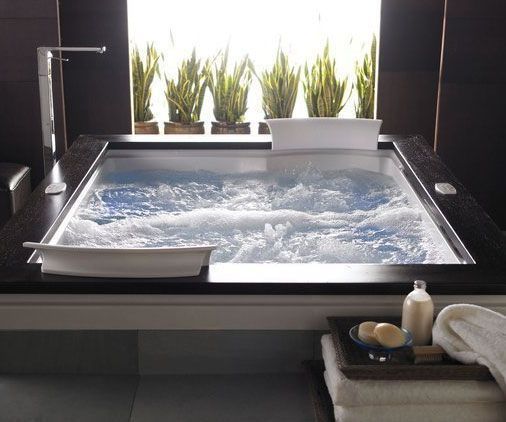 10 Bathroom Jacuzzi Designs: Ideal Size, Jacuzzi vs Bathtub