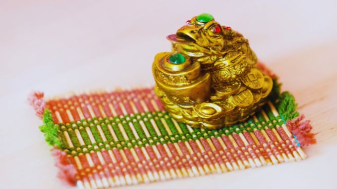 Where to keep Feng Shui Money Frog: Know Types, Benefits & Ideal Placement