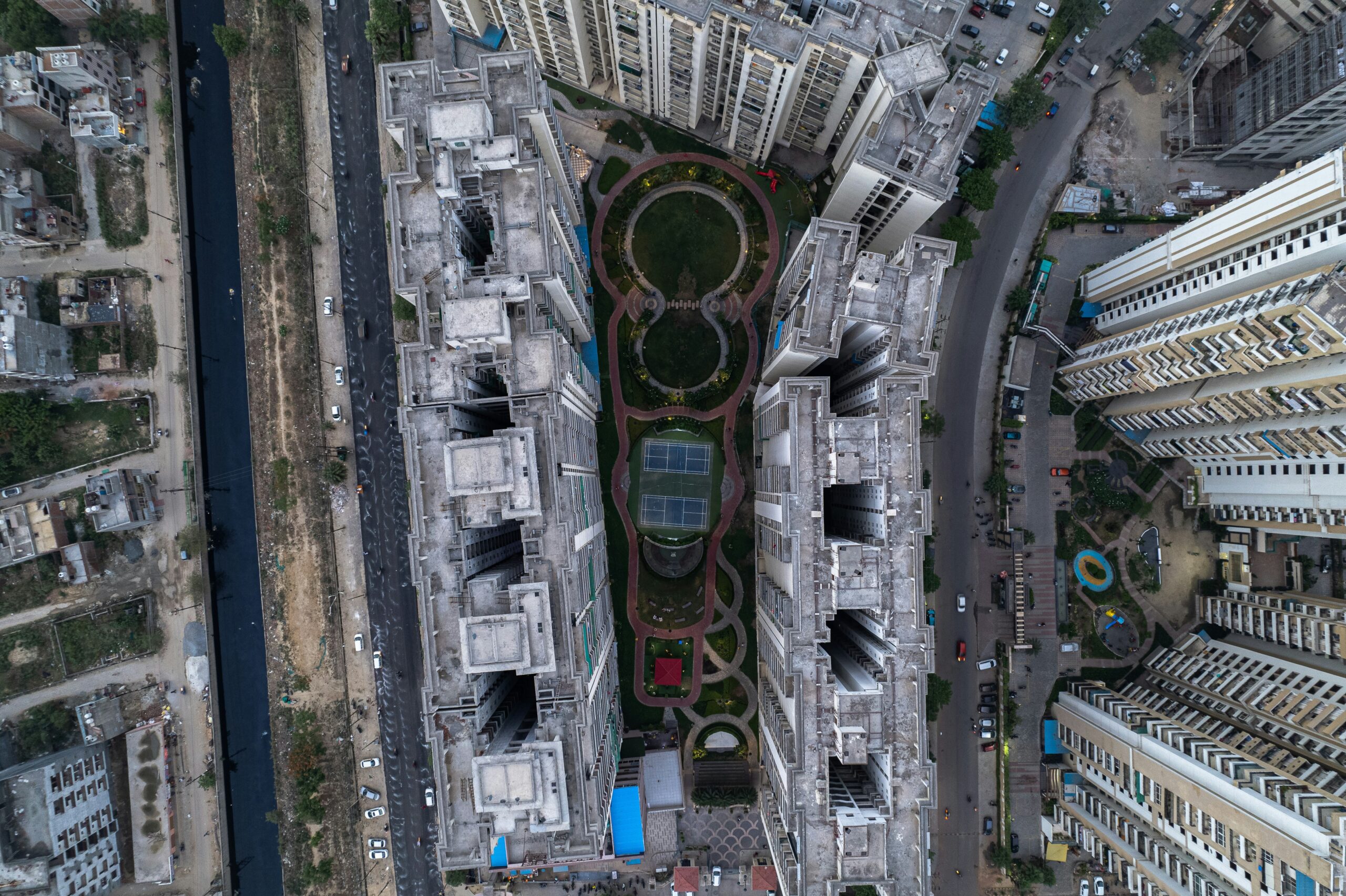 Why invest in Sector 44, Noida in 2025?