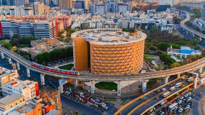 Should homebuyers consider investing in Vasna, Ahmedabad?