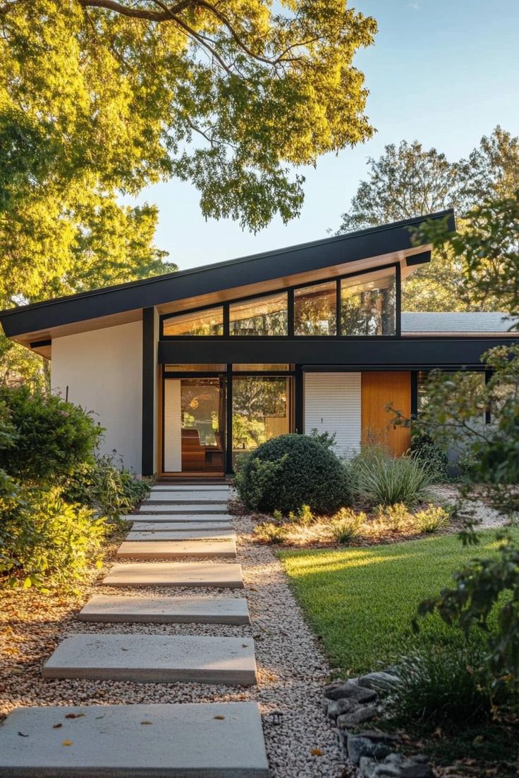 16 Examples Of Modern Houses With A Sloped Roof House Roof Design